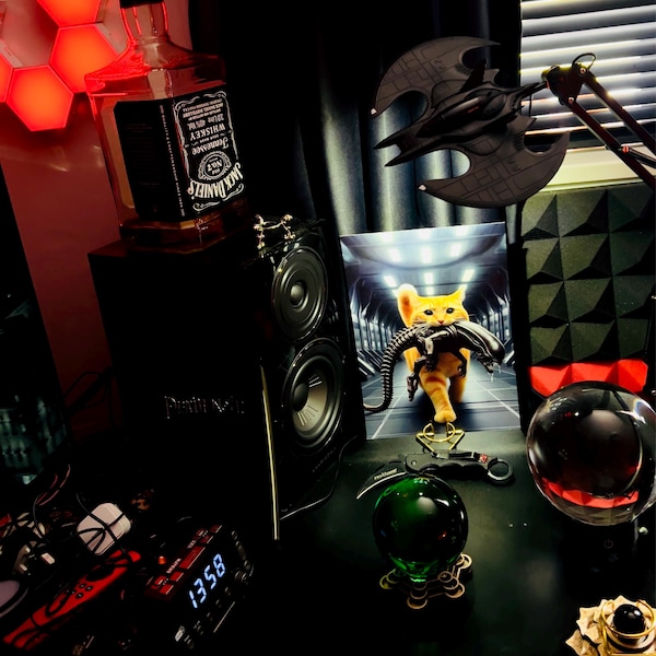 Alien A4 Poster, Know Your Xenomorph, Perfect Organism, Nostromo Crew ...