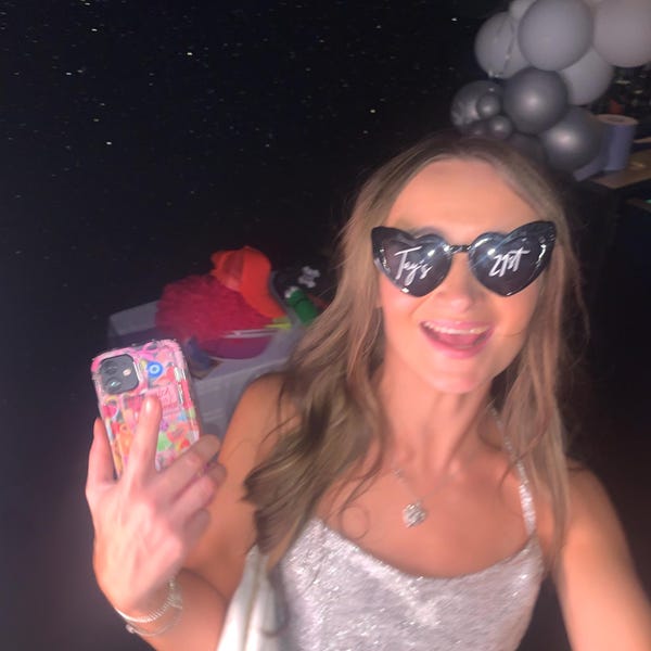 Personalised Hen Party Heart Sunglasses Bridesmaids Favours Ts Decorations Bride To Be White