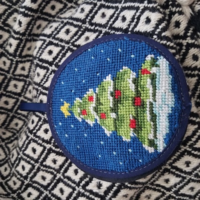 Alice Peterson Christmas I Needlepoint Stitch up Kits in a Variety of ...