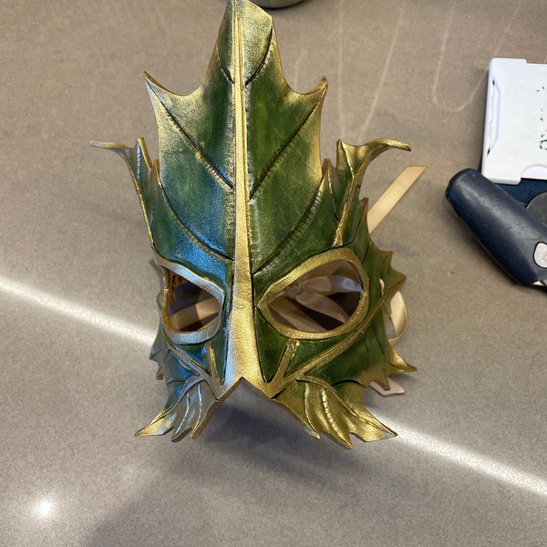 Gold Dust Dryad - Green and Gold Maple Leaf Masquerade Mask Fantasy ...