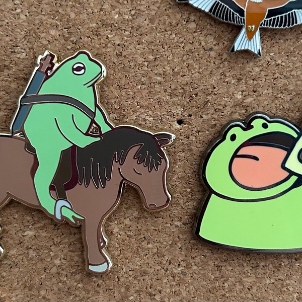 Frog Eating Cheese - Hard Enamel - Gold Metal - Fast Food - Frog Pin ...