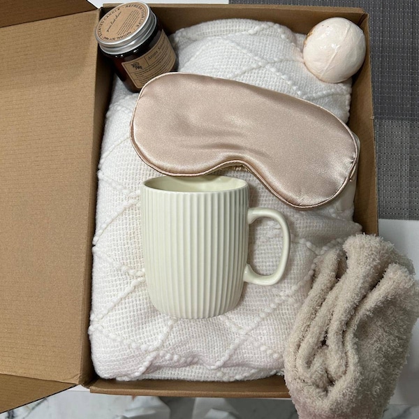 Cozy Hygge Gift Box – Self-care Package for Relaxation With Blanket ...