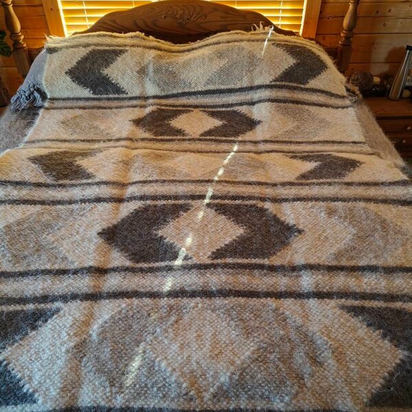 Ukrainian Blanket Rustic Blanket Wool Throw Blanket Lizhnyk Cozy ...