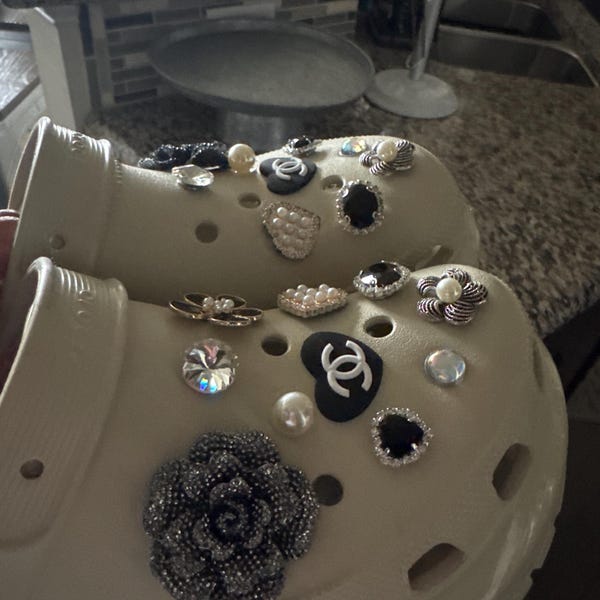 Black Flower Croc Charm. Rhinestone Croc Charms Set of 15 . Luxury Croc ...