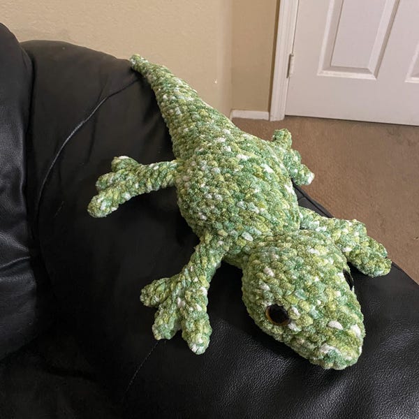 No Sew - Liam the Lizard Crochet Pattern, Lizard Crochet, Salamander ...