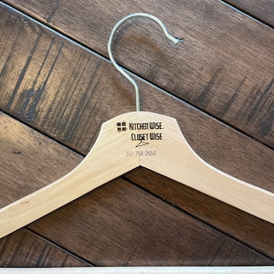 2021 Graduation Gown Hanger Custom Solid Wood Clothes Hangers 4 Pack ...
