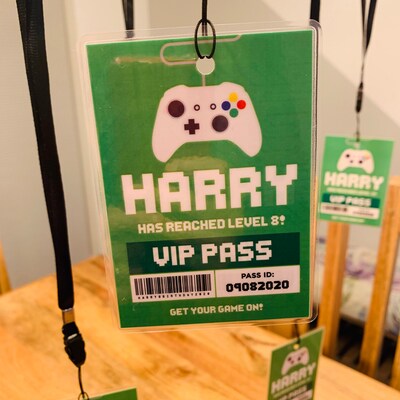 Personalised Gaming Controller Style VIP Pass & Lanyard Invitations ...