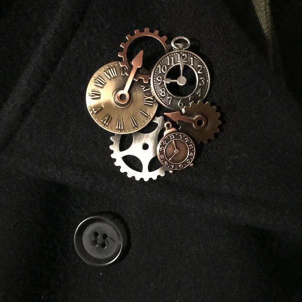 Steampunk Clock Brooch- Steampunk Jewelry- Steampunk Brooch- Clocks and ...