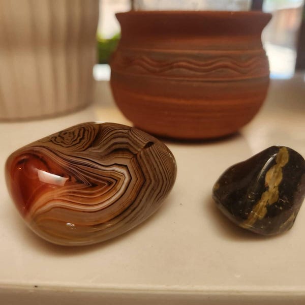 Spinel in Biotite Palm Stone, Manifestation Crystal, Spinel Palm Stones ...