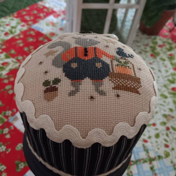 Brenda Gervais Cross-stitched SPRING Into SUMMER PILLOW on 14 Count ...