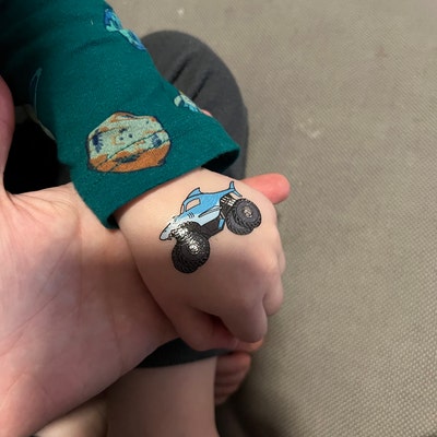 Xo, Fetti Groovy Bachelorette Temporary Tattoos 54 Foil Styles 70's ...