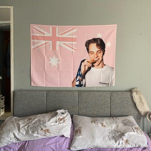 Oliver Bearman Flag, Pink F1 Flag, Oliver Bearman Indoor Wall Tapestry ...