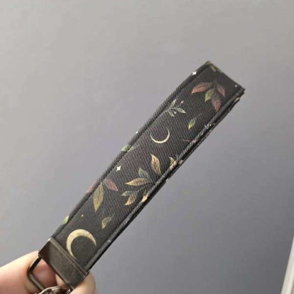 Vintage Halloween Inspired Keychain Wristlet Key Fob Alt/goth Lanyard ...