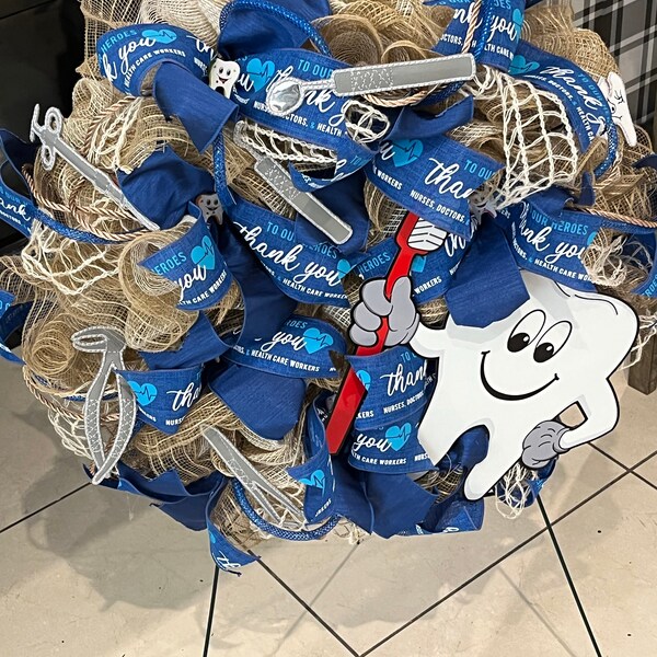 11.5x10.5 Tooth With Toothbrush Wreath Sign - #257 - Wreath Sign ...