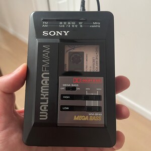 Sony Walkman Cassette Player WM-31 Vintage - Etsy