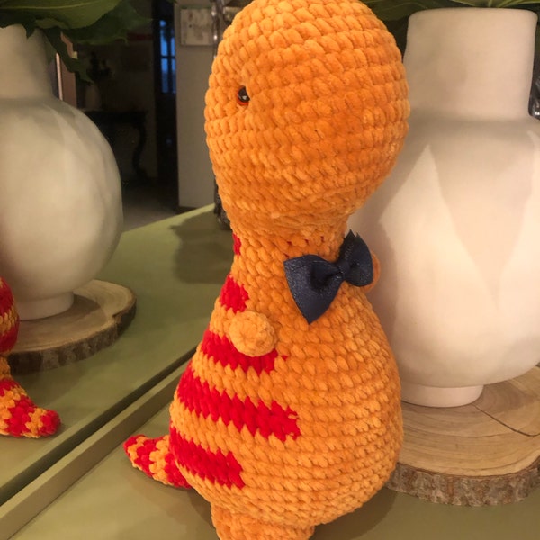 Crochet Pattern: Timothy the T-rex - Etsy