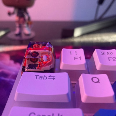 ASTRONAUT on Space Ship Artisan Keycap, Astronaut Custom Keycaps ...