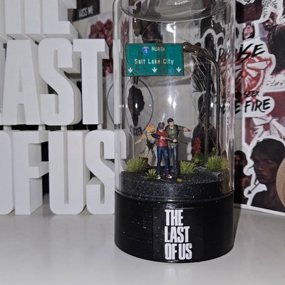Glass Dome LED Cabin in the Wood Diorama Inspired Form Evil Dead Movie ...