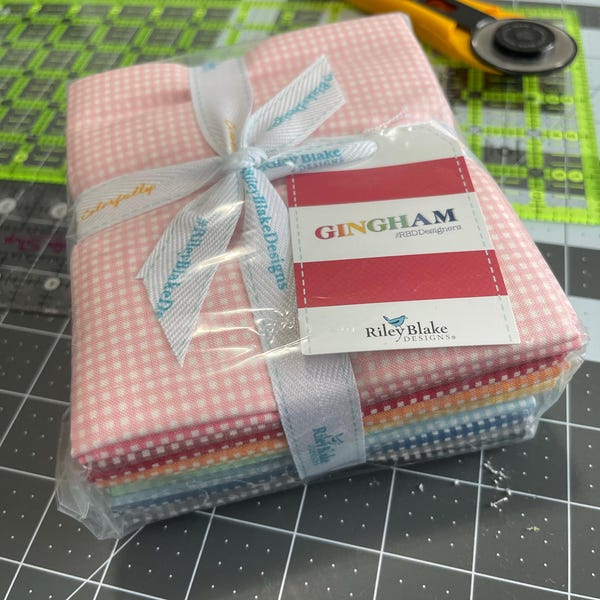 Vibrance 22 Piece Fat Quarter Bundle, Riley Blake Designs, FQ-15950-22 ...