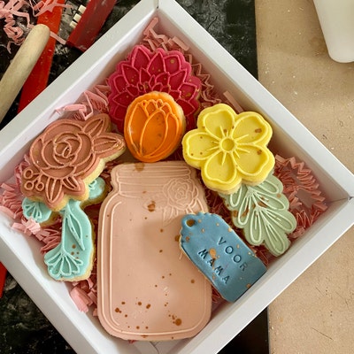 Jar and Flowers Set Cookie Cutter and Embosser, Happy Mother's Day, Mum ...