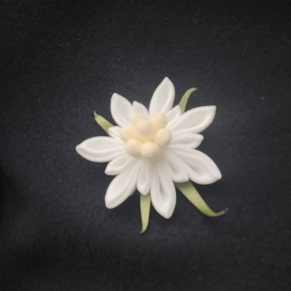 Edelweiss Flower Lapel Pin: Austrian German Flower Brooch - Etsy