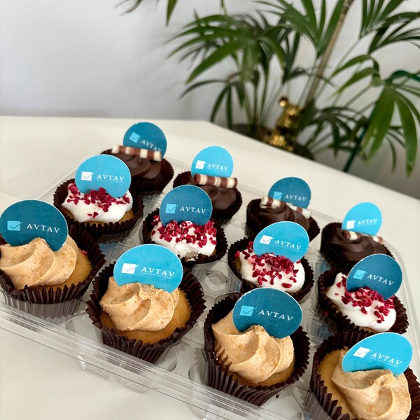 30 Personalised Edible Rice Paper Cupcake Toppers / Birthdays Pre Cut ...