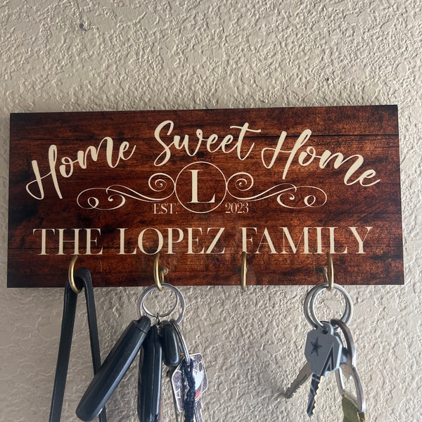 Personalized Key Holder for Wall - Custom Key Hanger With Family Name ...