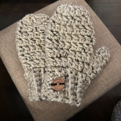 Crochet Pattern / Chunky Crochet Mittens / Easy Mitten Pattern ...