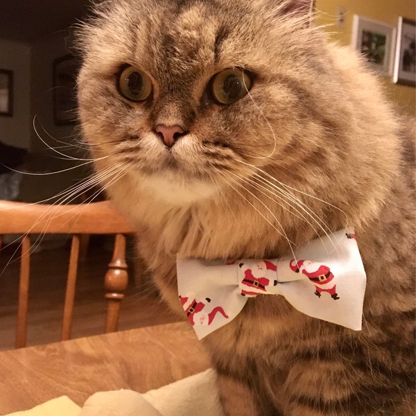 SALE Santa Claus Lane Dancing Santas C9612 Mint - Riley Blake Designs ...