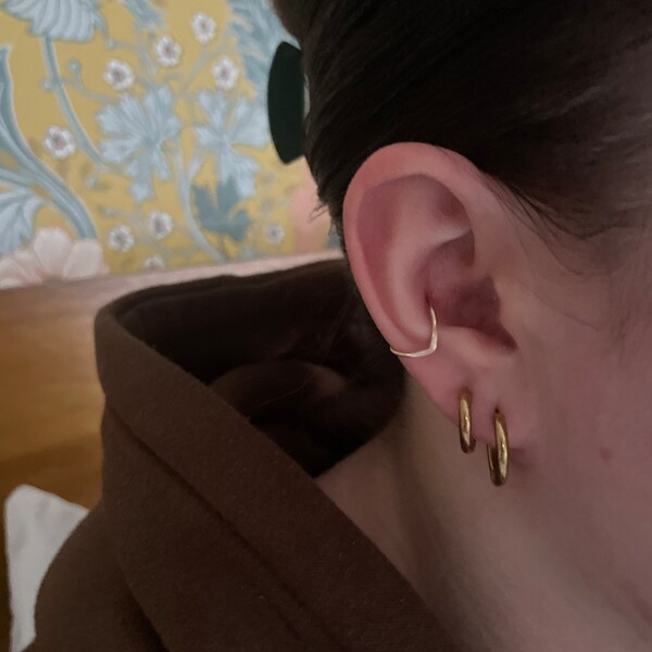 Smooth Abstract Industrial Ear Bar, Seamless Industrial Piercing ...