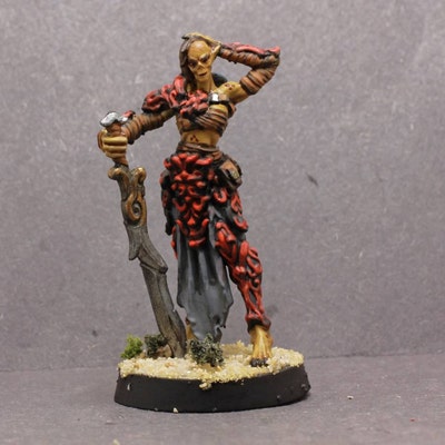 Gith Female Sword Master Miniature for Dungeons and Dragons - Etsy