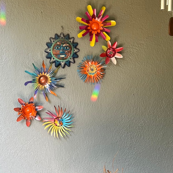 Groovy Metal Flowers - Etsy