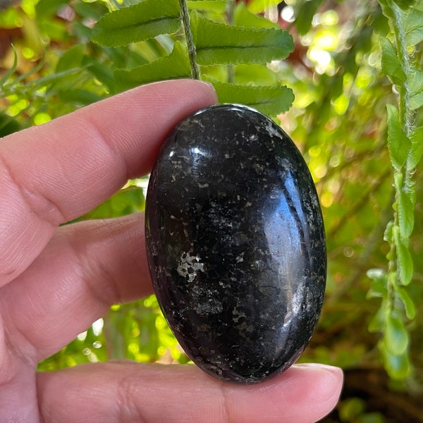 COPPERNITE Crystal Palm Stone - Worry Stone, Self Care, Healing ...