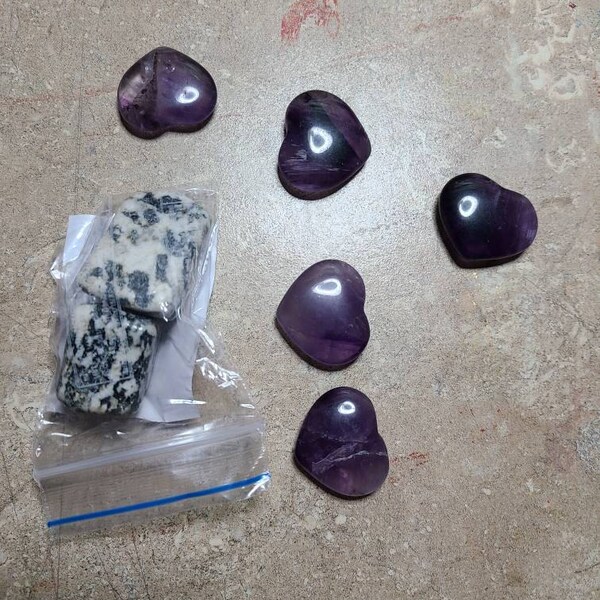 Amethyst Puffy Mini Hearts 1 Inch Pocket Heart Mini Puffy Crystal Heart ...