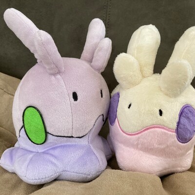 Ribombee Handmade Custom Keychain Plush Pokemon Sun and Moon - Etsy