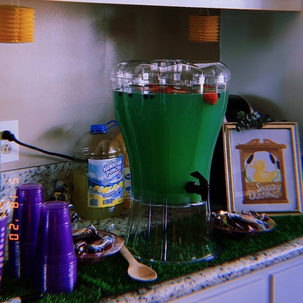 Tangled Party: Snuggly Duckling Pub Sign (digital File) - Etsy