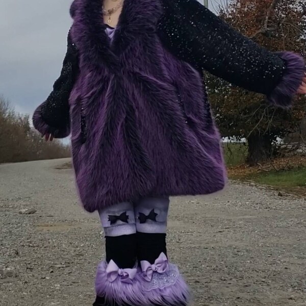 Pastel Purple White Striped Rave Furry Leg Warmers Lilac Raver Fluffies ...