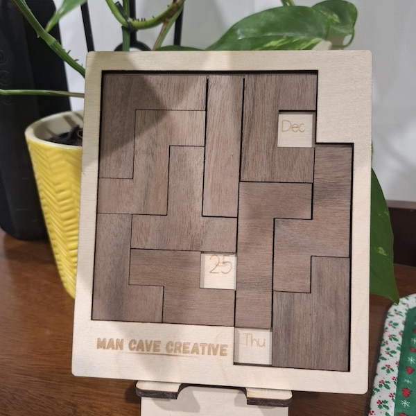DAILY CALENDAR PUZZLE : the Original Wooden Challenge - Brain Training ...