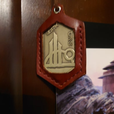 Bronze Batuuan Spira Solid Metal Metal Batuu Credit Star Wars Galaxy's ...