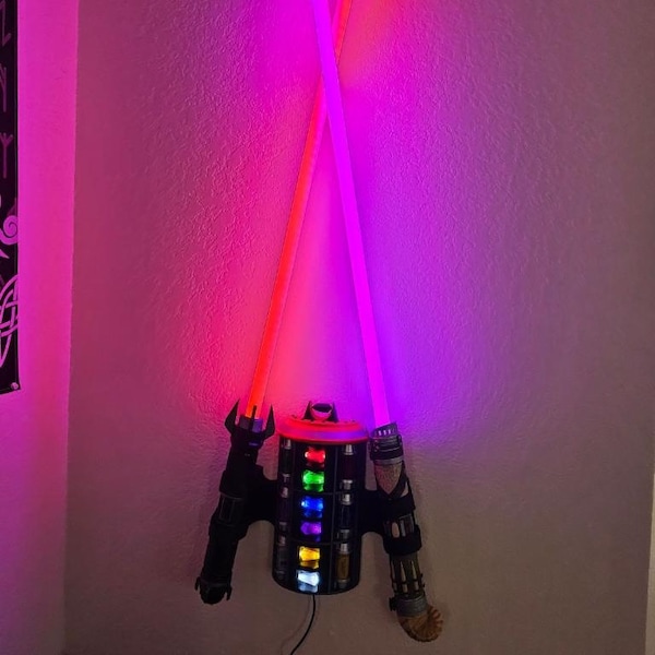 ALL NEW! Savi's Workshop LED Kyber Crystal and Lightsaber Display ...