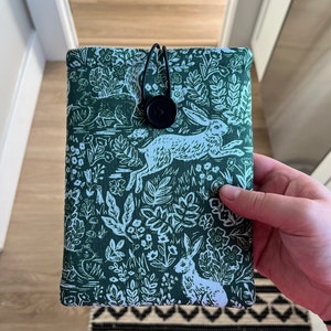 Rifle Paper Co Book Sleeve, Padded Book Sleeve, Wildwood Rabbit Green ...