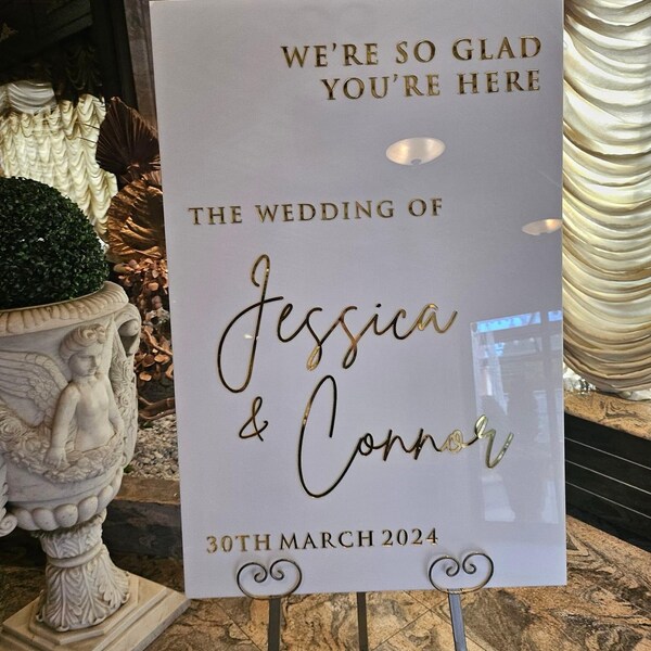 White Acrylic Wedding Sign With 3D Mirror Gold Names, Ceremony Welcome ...