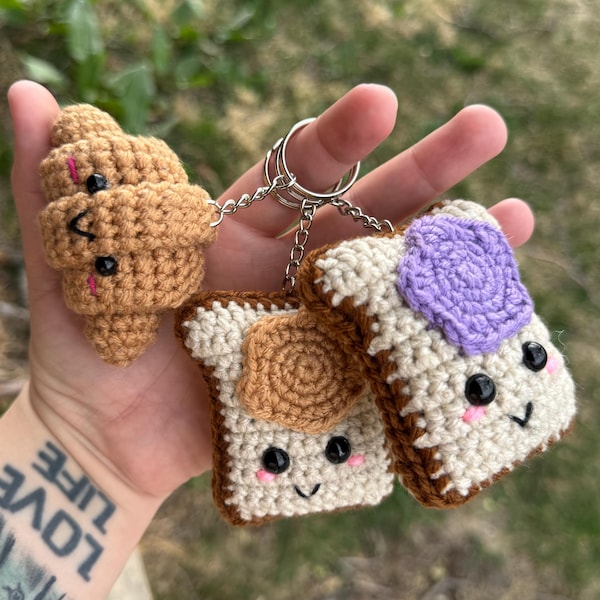 Croissant Keychain Crochet Pattern, Crochet Keychain, Cute Car Hanger ...