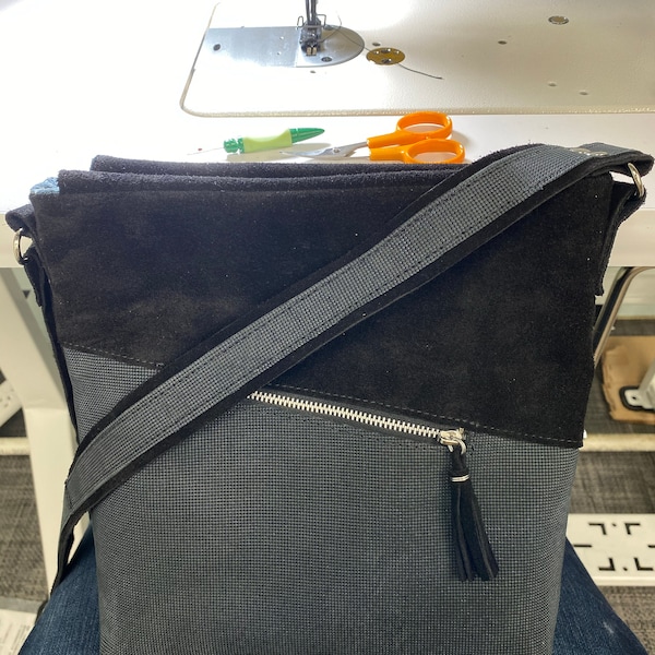 PDF Pattern Download - "lily" Angle Front Pocket Crossbody Purse / 3 ...