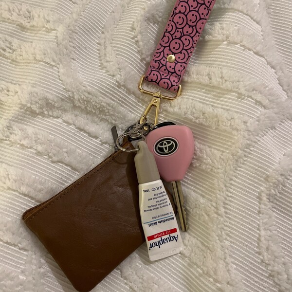 Lip Jam Keychain Cap Chapstick Holder Keychain Chapstick Keychain ...