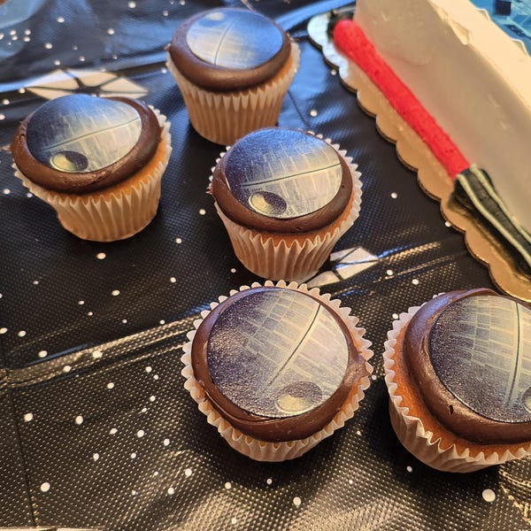 Death Star Edible Cake Topper, Star Wars Edible Cake Topper, Edible ...