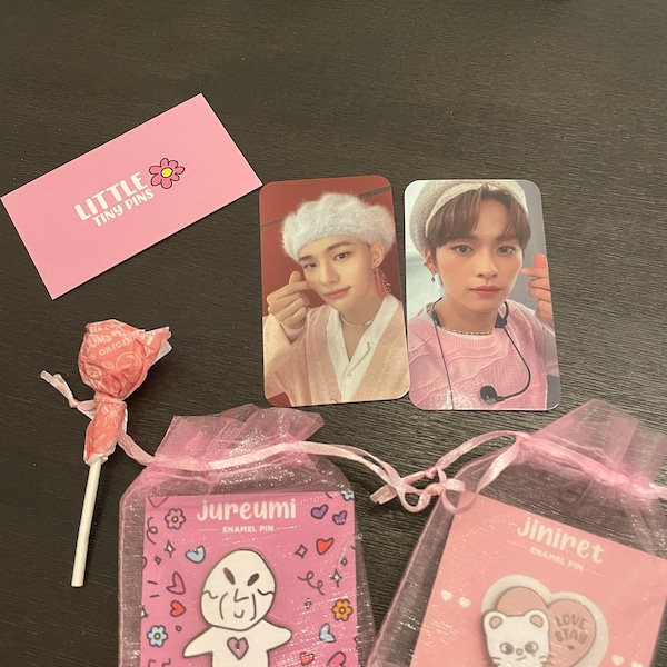 Stray Kids Leeknow LOVELY JUREUMI Pin - Etsy