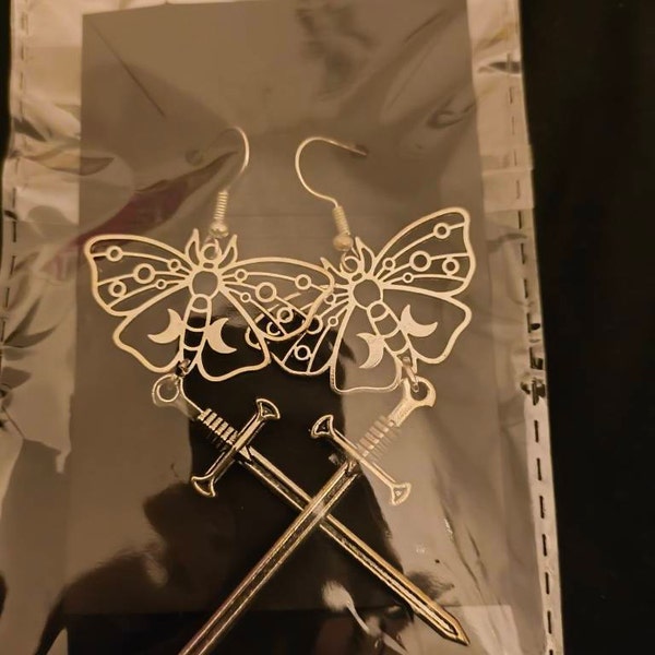 Sacred Heart Bead Necklace || Gothic Jewellery || Gothic || Alternative ...