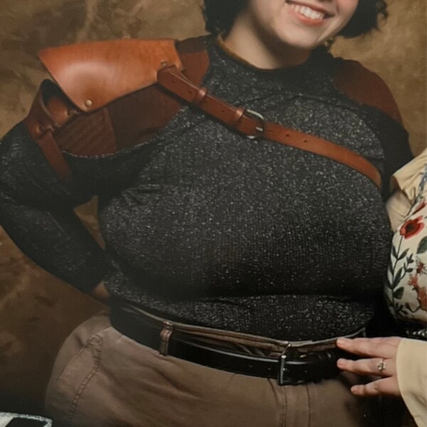 Women's Leather Pauldron: Custom Shoulder Armor, Optional Celtic Knot ...