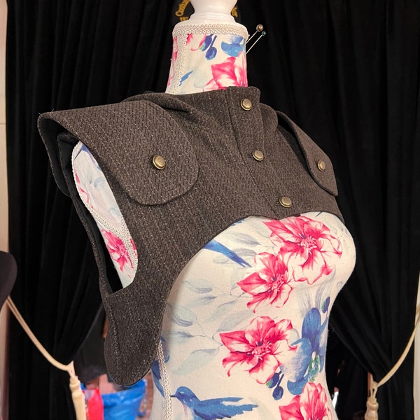 Hooded Half Vest Sewing Pattern, LARP Rogue Pattern, Medieval Villain ...